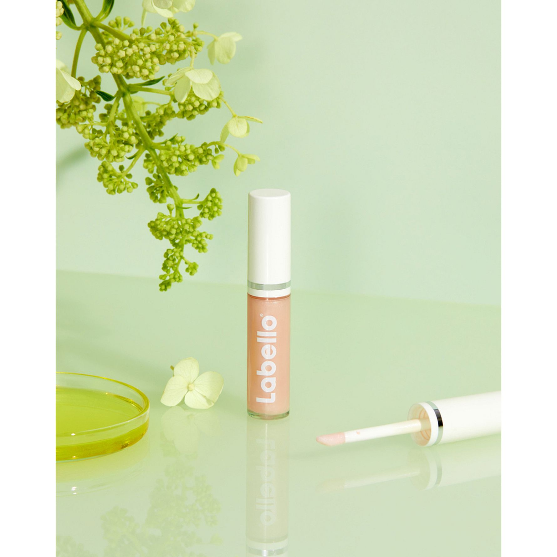 Køb Lip Oil Clear Glow fra Labello - Matas