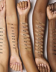 Køb Studio Fix Plus Powder Foundation NW45 fra MAC - Matas