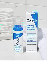Køb CeraVe Hydrating Hyaluronic Acid Serum 30 ml fra CeraVe - Matas