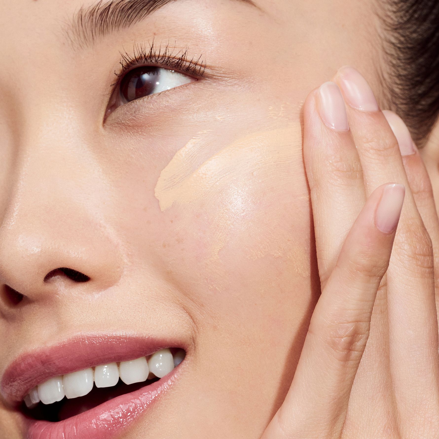 Køb Even Better Vitamin Makeup SPF50 Light Medium Warm 2 fra Clinique ...