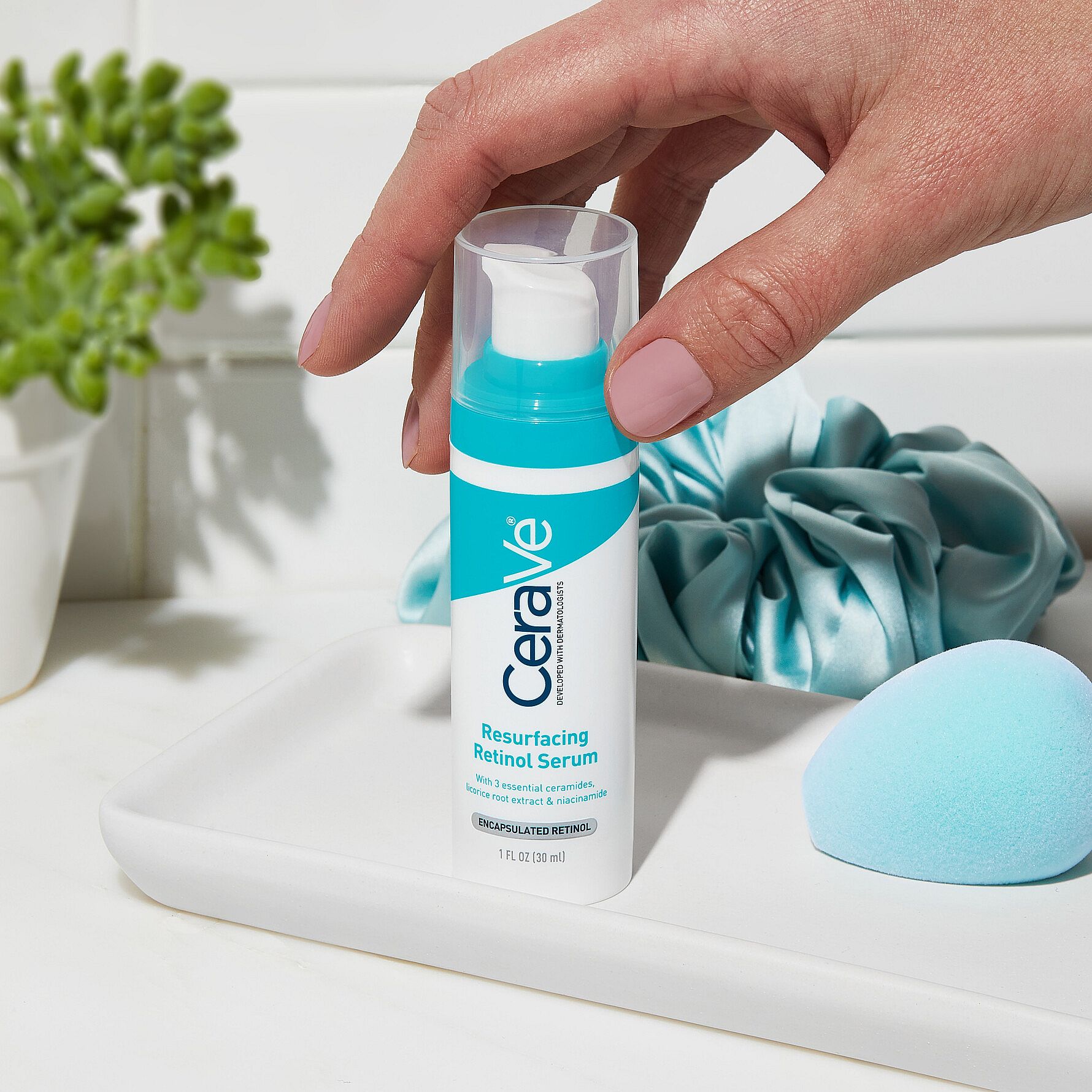 Køb CeraVe Resurfacing Retinol Serum 30 ml fra CeraVe - Matas