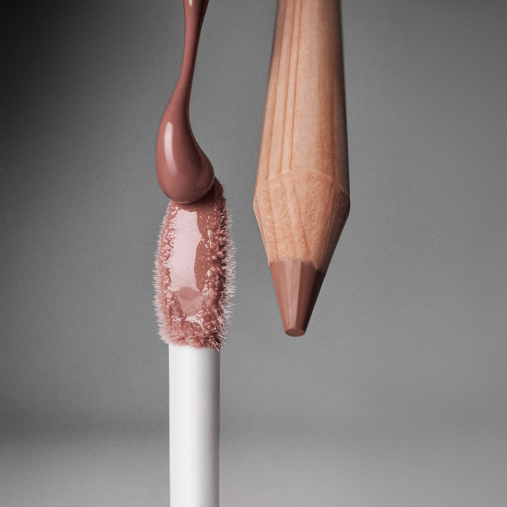 Kylie Glossy Lip Kit Dolce K - Kylie Cosmetics - KICKS