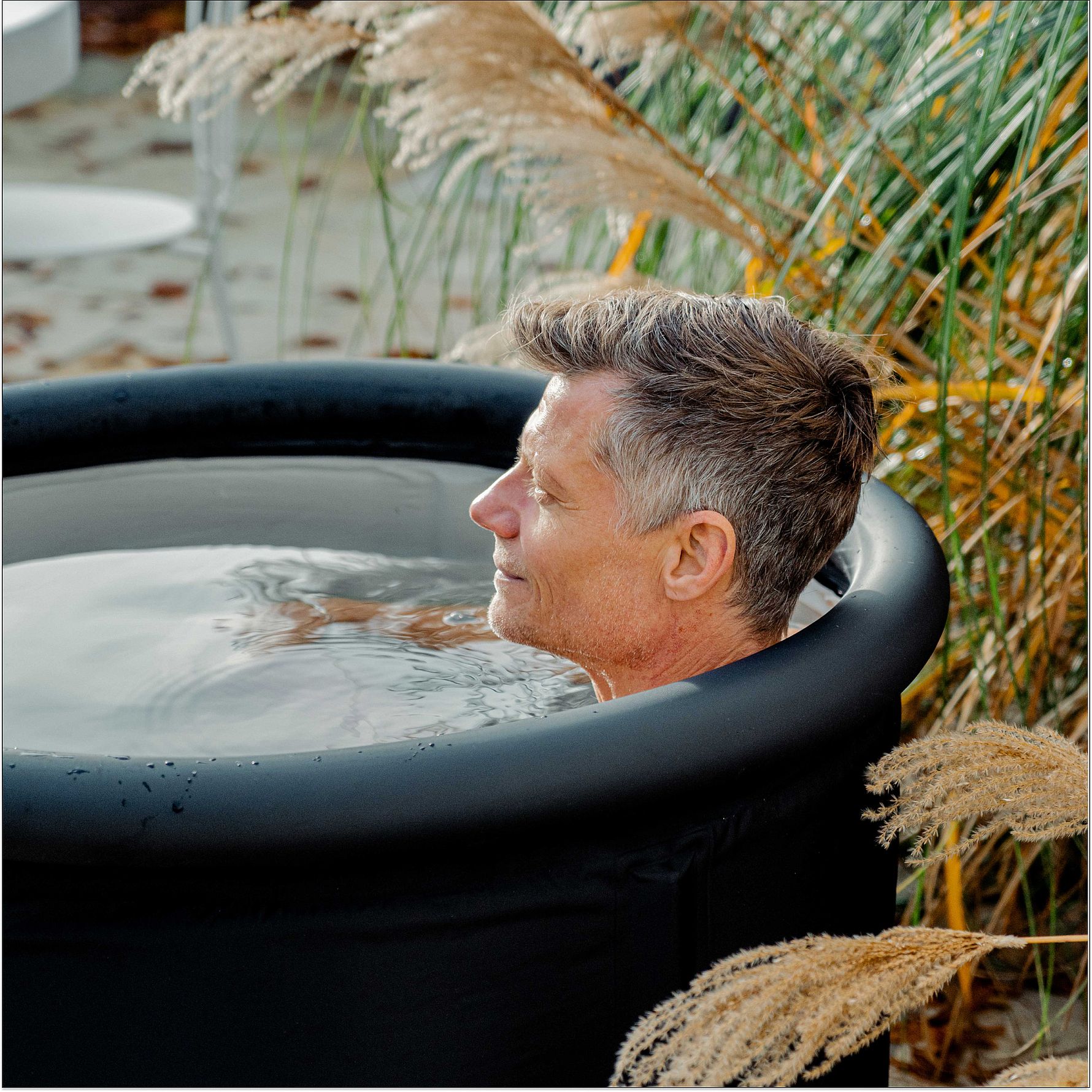 Køb Air Deluxe Isbad Sort fra Polax - Matas