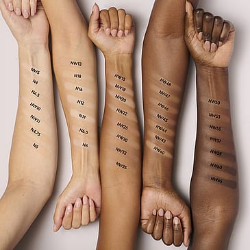 Køb Studio Fix Plus Powder Foundation NW45 fra MAC - Matas