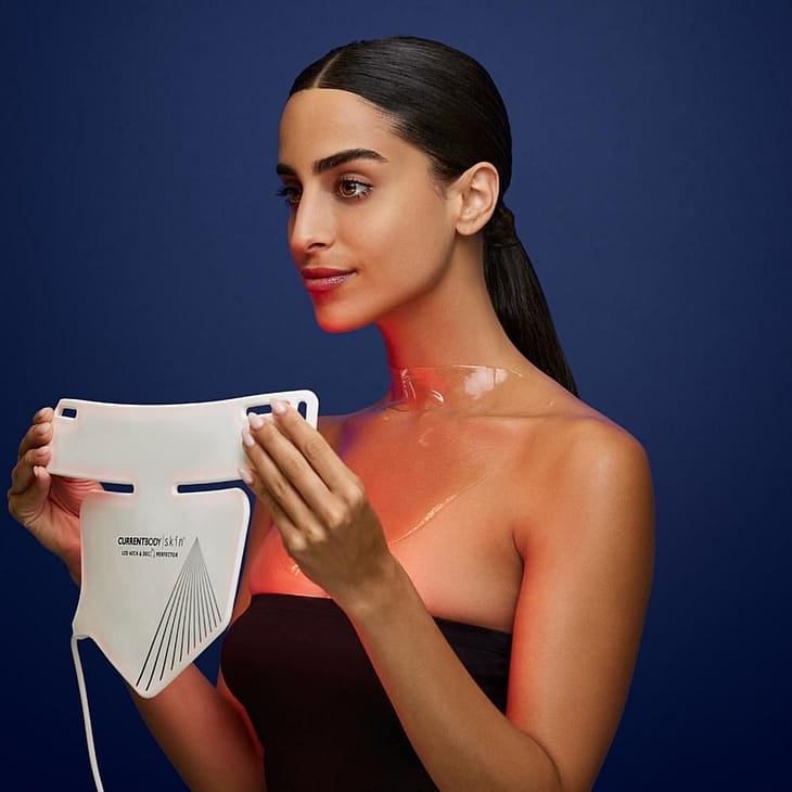 Køb Hydrogel Neck and Dec Mask fra CurrentBody Skin - Matas