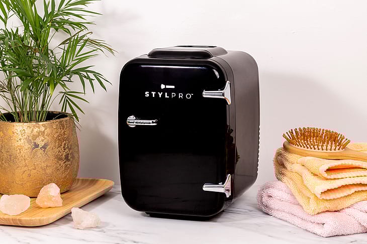 Køb Beauty Fridge Black fra STYLPRO - Matas