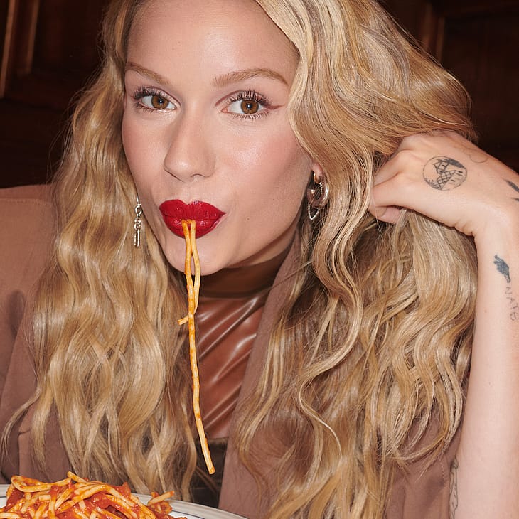 Køb Vinyl Ink 100 Charmed fra Maybelline New York - Matas