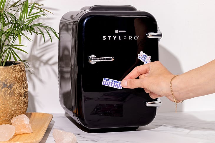 Køb Beauty Fridge Black fra STYLPRO - Matas