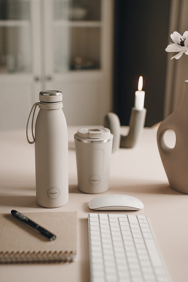 Køb Drikkeflaske 500 ml Cream Beige fra AYA&IDA - Matas