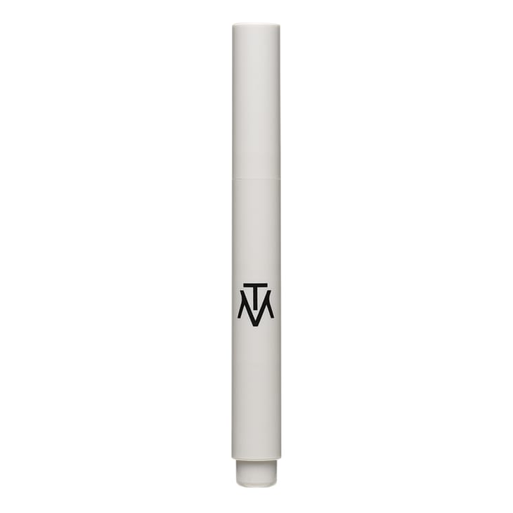 Köp Concealing Click Stick Ivory - MAKETHEMAKE - KICKS