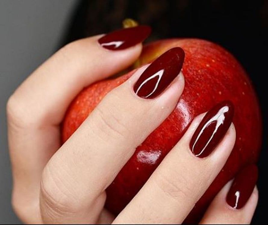 Køb CND Vinylux 106 Bloodline 15 Ml - Matas