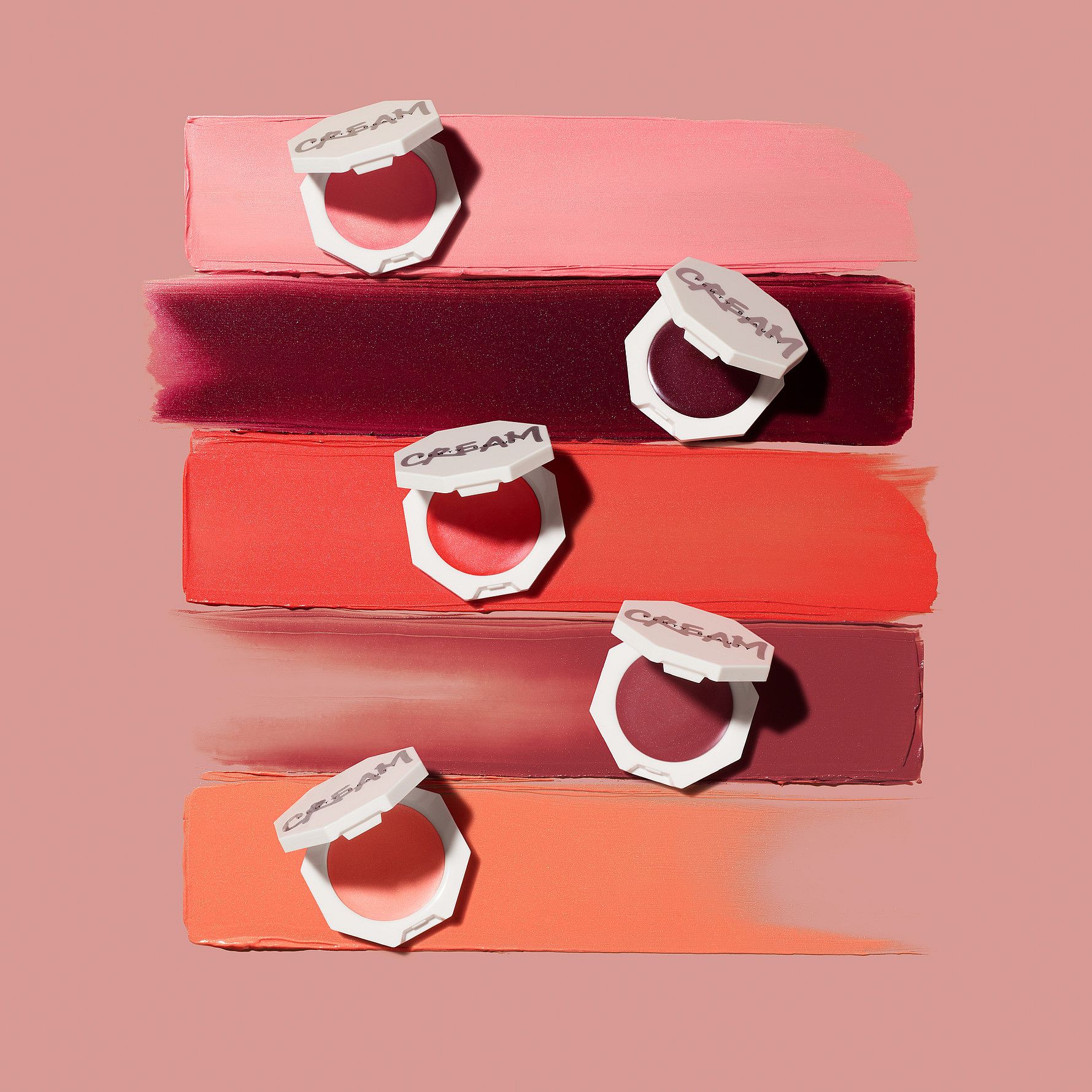 Køb Cheeks Out Freestyle Cream Blush Raisin Standardz fra Fenty Beauty ...